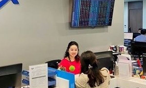 Lỗ kỷ lục, Chứng khoán VIX vẫn tất toán hết nợ vay trái phiếu